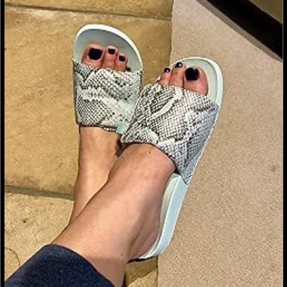 Vionic | Shoes | Vionic Keira Slide Sandal Womens Size 7 M Mint Green ...